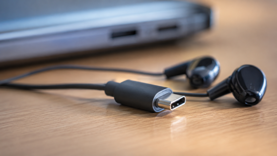 Best USB-C Earbuds: Top 10 Wired Picks for Your Laptop
